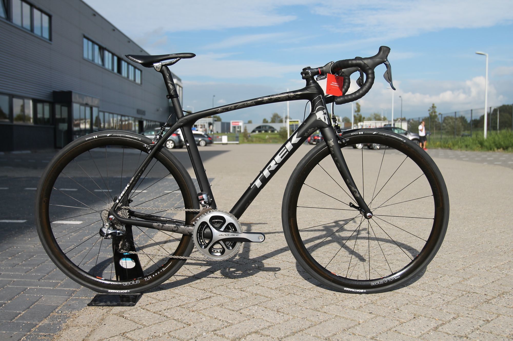 Trek Domane SLR Spartacus | 12GO Biking